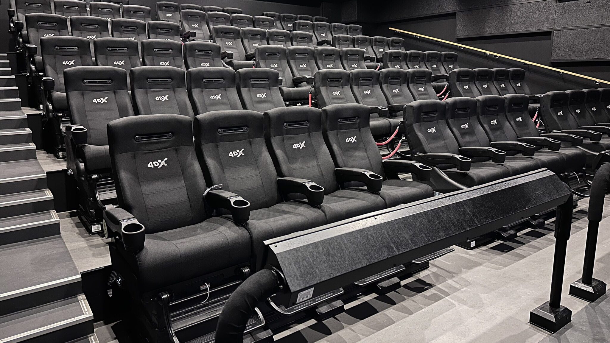 映画館「IMAX」「4DX」「Dolby Cinema」は何が違う？ 日本で体験できる特殊上映比較ガイド